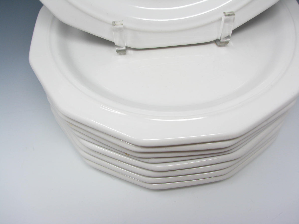 Vintage Pfaltzgraff Heritage White Ceramic Dinner Plates Designed by G ...