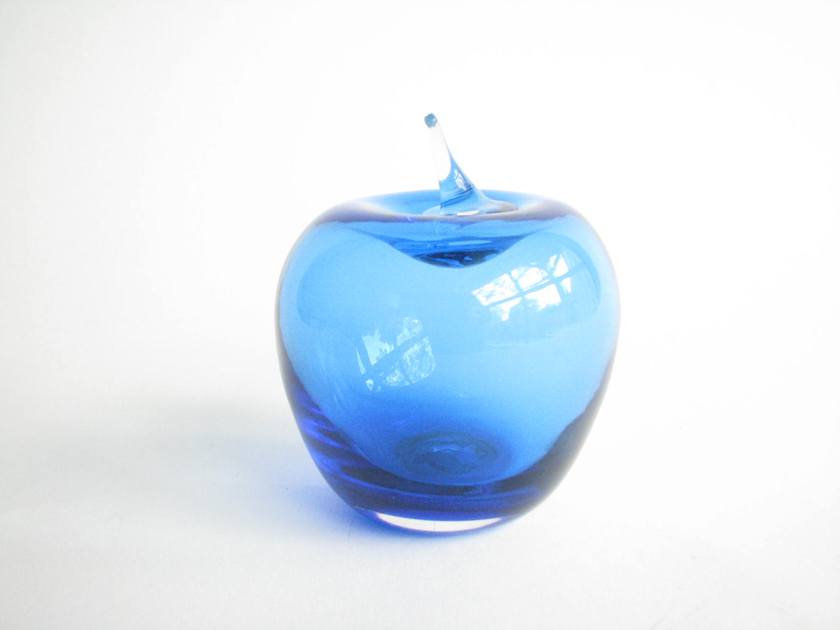 Vintage Blenko Azure Blue Glass Apple with Stem – edgebrookhouse