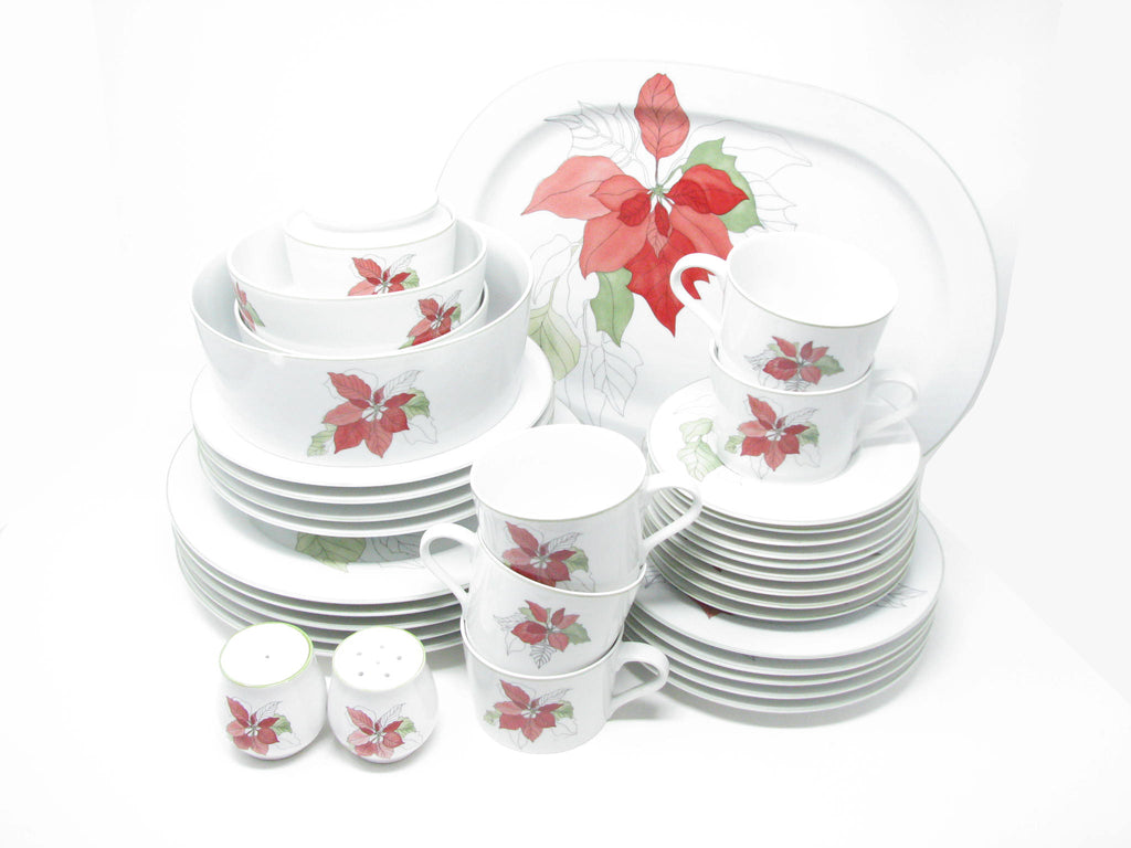 Vintage Block Poinsettia Dinnerware Set Designed by Mary Lou Goertzen ...