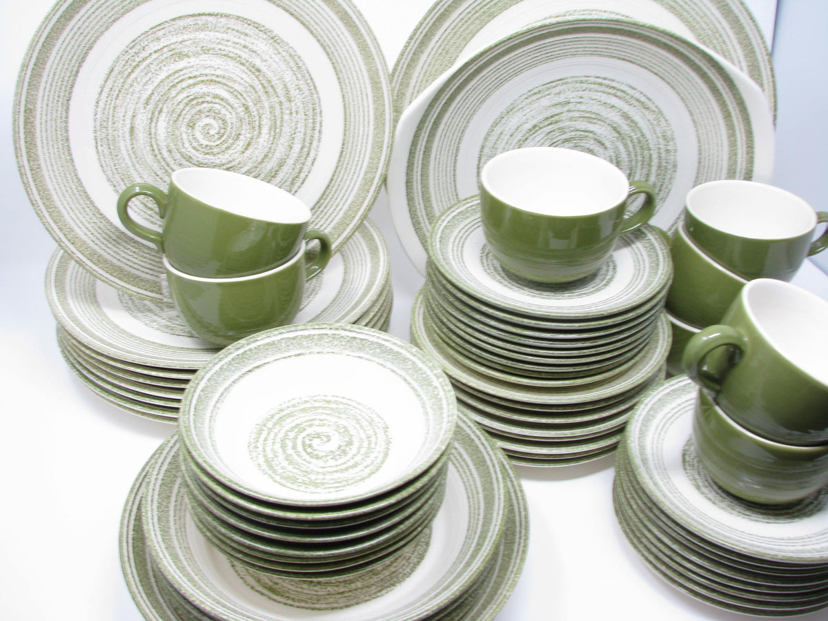 Vintage Max Schonfeld El Verde Dinnerware Set with Green Concentric Ci ...
