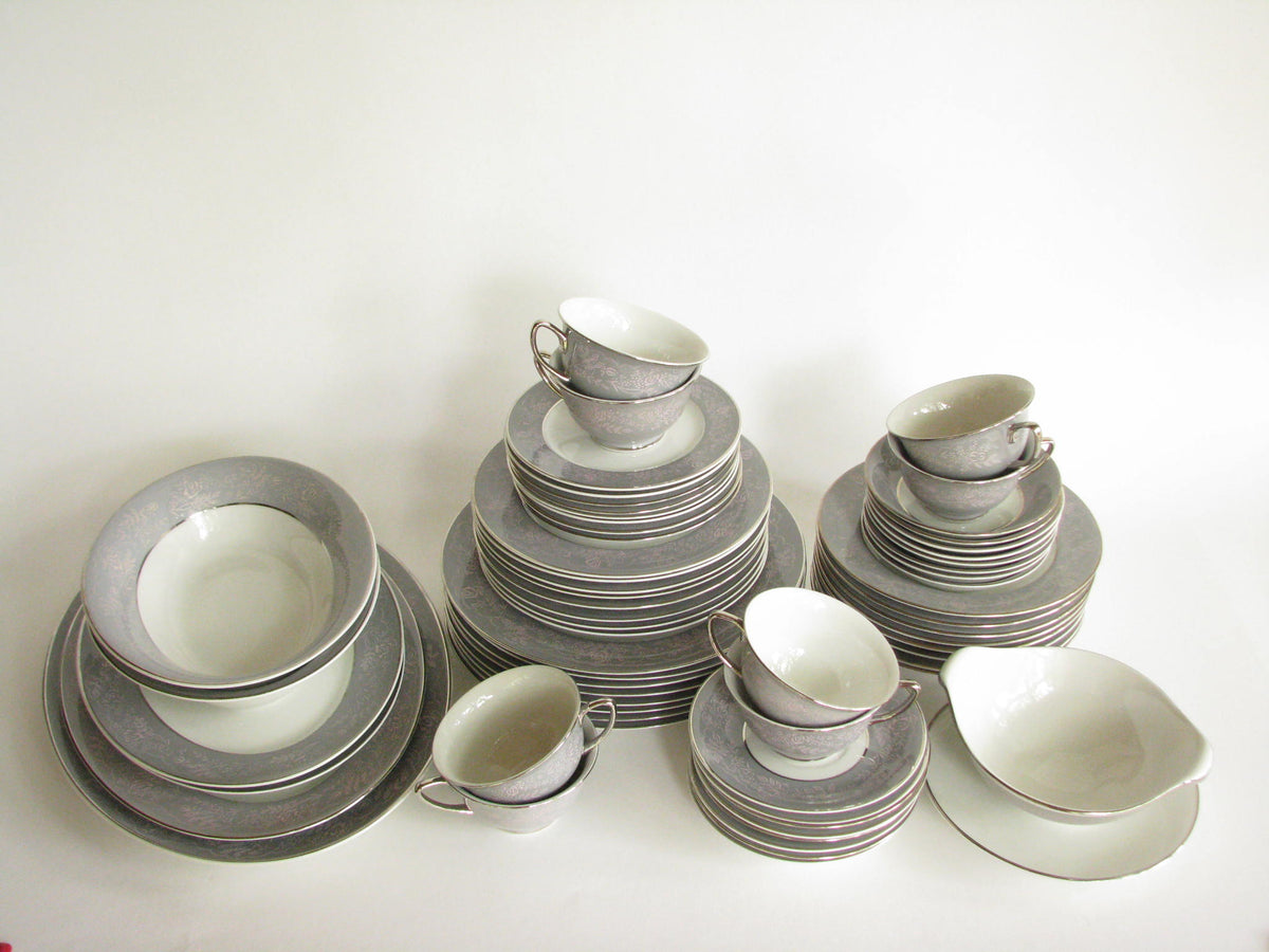 Vintage Royal Jackson Queen's Lace 8 Place Settings Dinnerware and Ser ...