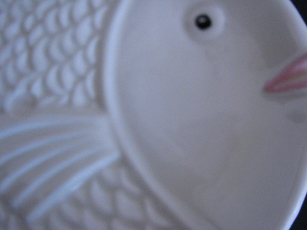 Mid 20th Century Handcrafted Ceramic White Fish Platter – edgebrookhouse