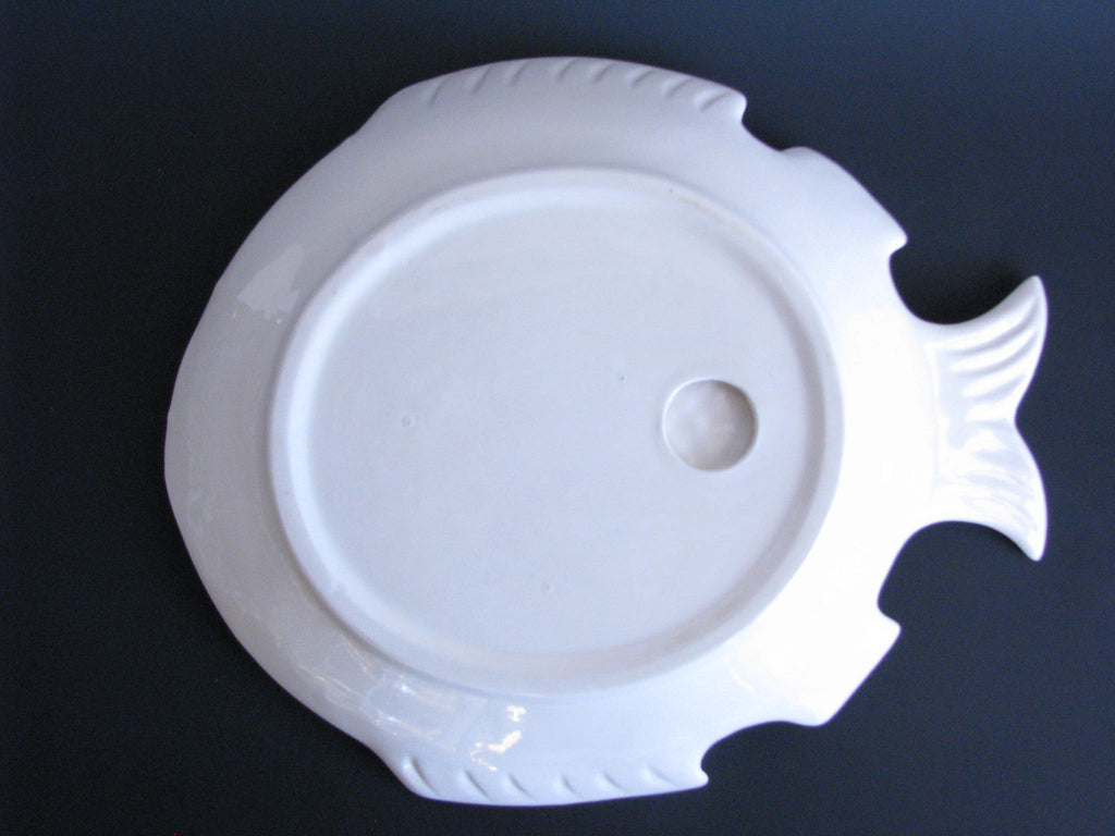 Mid 20th Century Handcrafted Ceramic White Fish Platter – edgebrookhouse